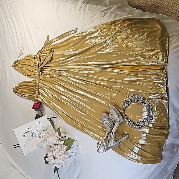 Sincerly Jules | Dresses | Maxi Sincerely Jules Gold Lame Grecian ...